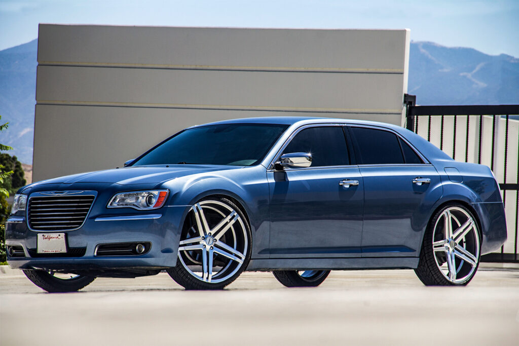 Shift Formula Wheels – Gloss Black on a Bentley – Strada Wheels