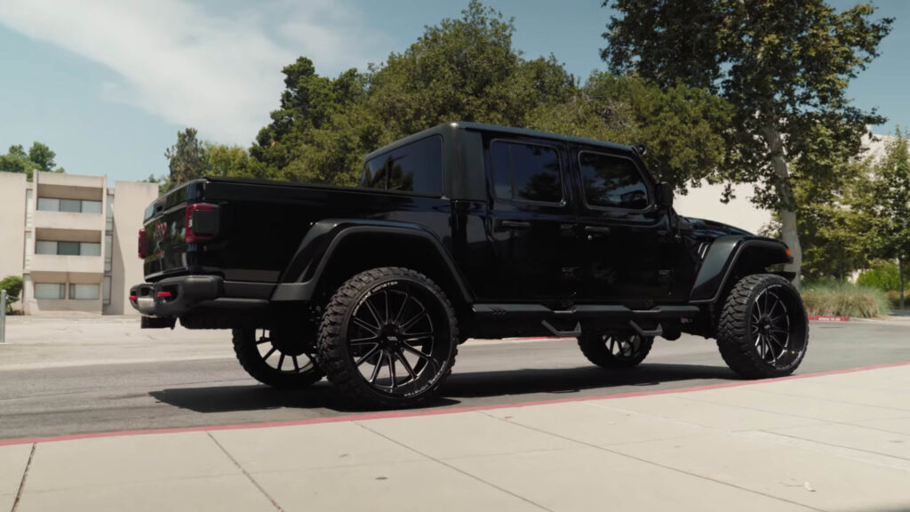 M26 Off-Road Monster Wheels | Lifted Jeep Gladiator – Strada Wheels